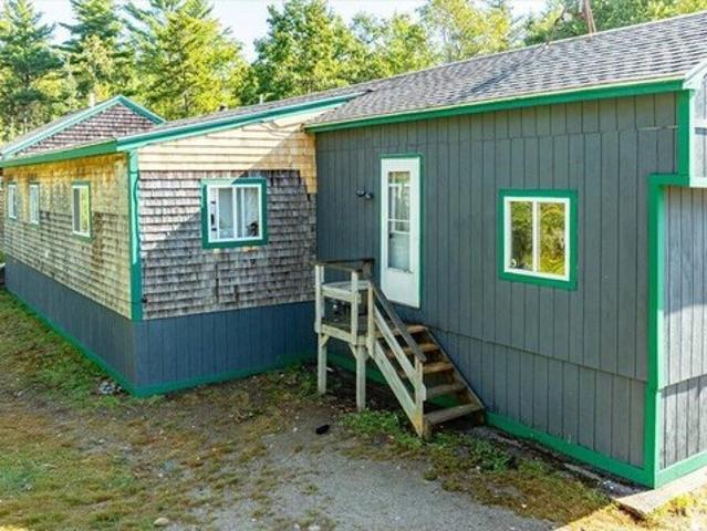 26 Jenkins Rd, Penobscot, ME 04476