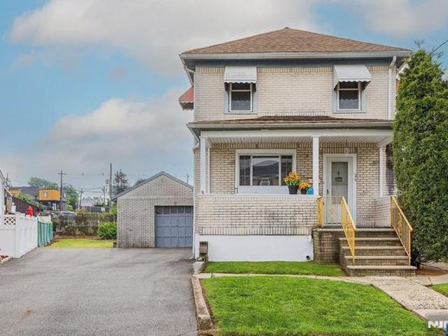 26 Kearney St, Lyndhurst, NJ 07071