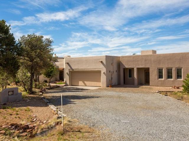 26 Kiva Pl, Sandia Park, NM 87047