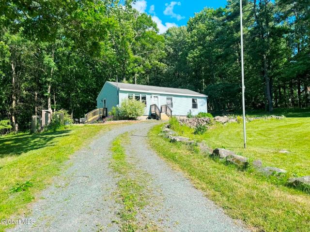 26 Knobhill Road