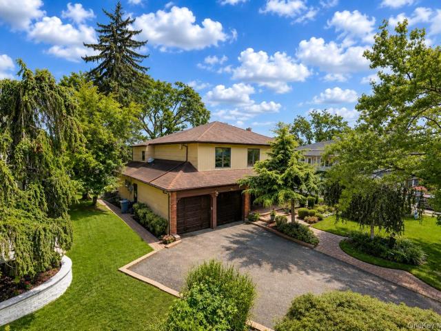 26 Knolls Drive