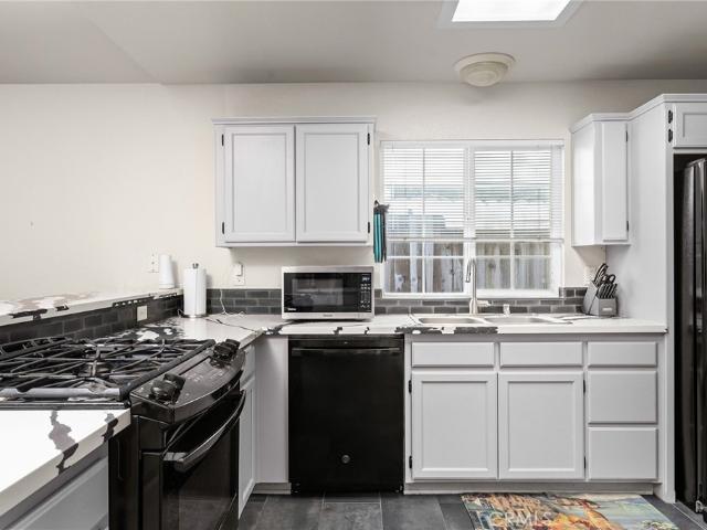 26 Lacewing Court