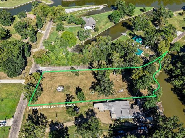 26 Lake View Dr, Huntsville, TX 77320