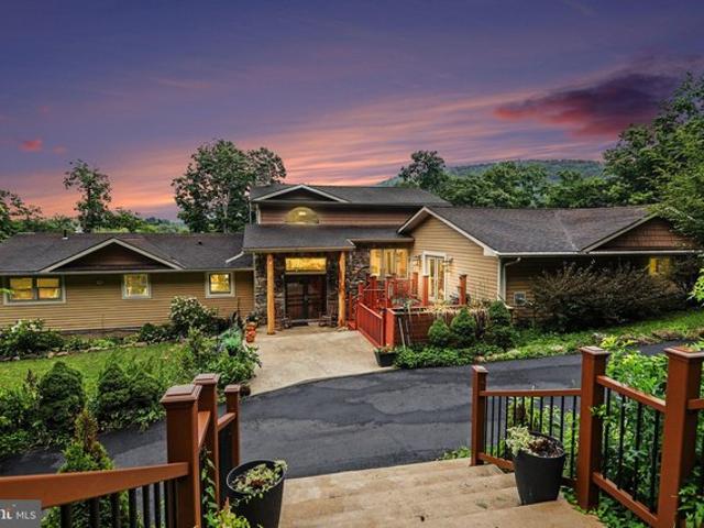 26 Lakeside Trl, Fairfield, PA 17320