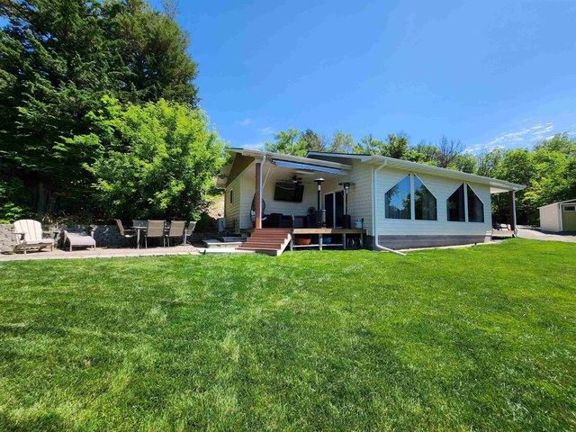 26 Lakeview Rd, Brady, NE 69123