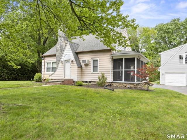 26 Laura Ave, Prospect, CT 06712