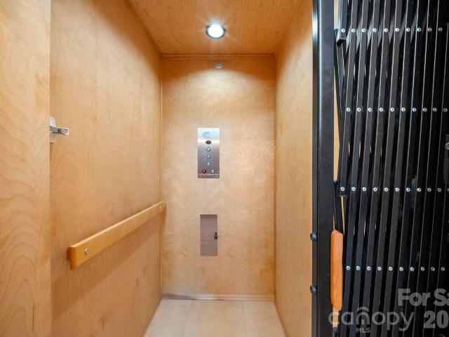 26 Macallan Lane