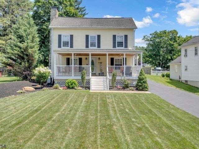 26 Mackenzie Rd, Hampton, NJ 08827