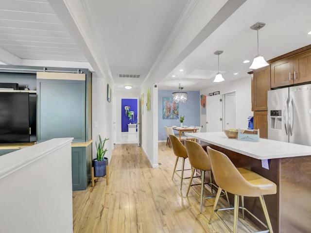 26 Meadow Way A