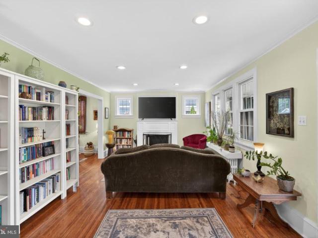 26 Mercer Avenue