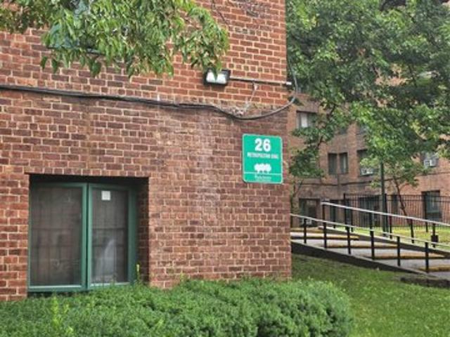 26 Metropolitan Oval Apt 5C, Bronx, NY 10462
