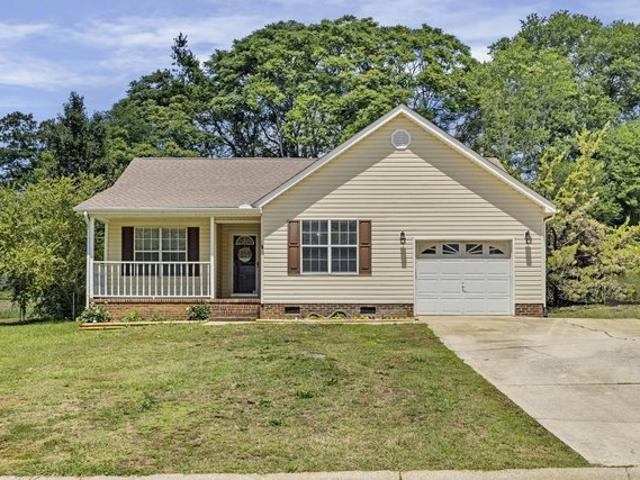 26 Michell Dr, Taylors, SC 29687