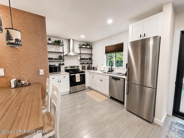 26 Middle Village Way