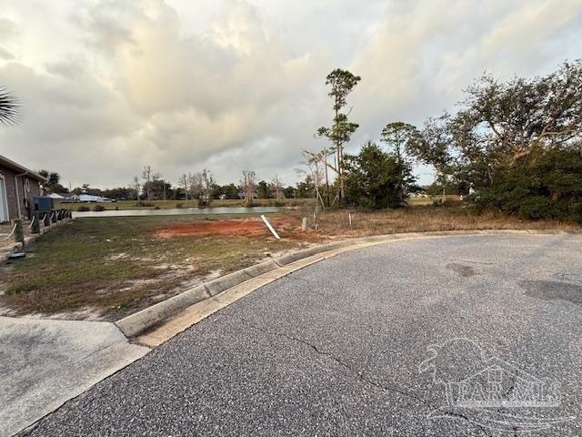 26 Mirror Lake Ct, Pensacola, FL 32507