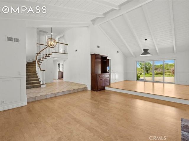 26 Mission Bay Dr, Corona del Mar, CA