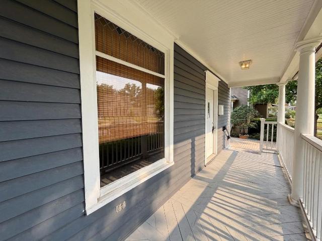 26 Monroe Avenue