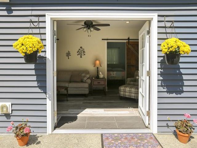 26 Monroe Rd, Searsport, ME 04974