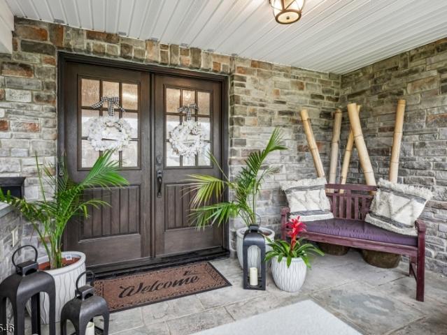 26 Mohawk Dr