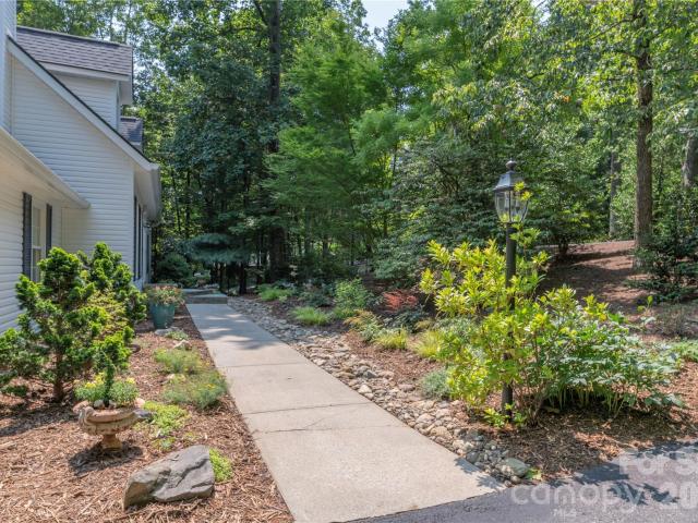 26 Moriah Lane