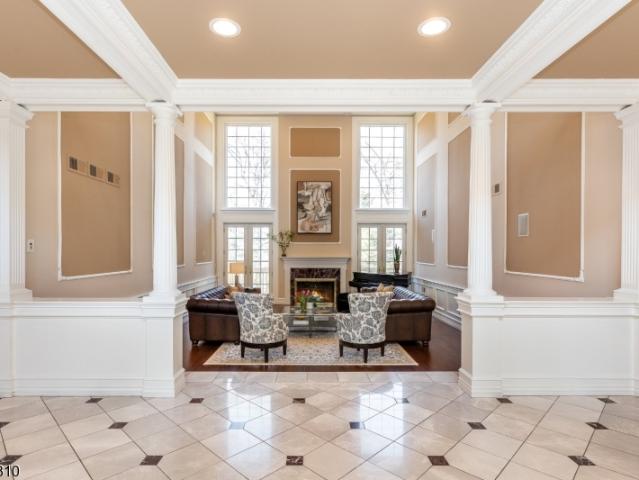 26 Mountain Ridge Dr