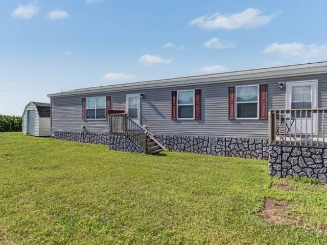 26 Nicklaus Ave, Nevada, IA 50201