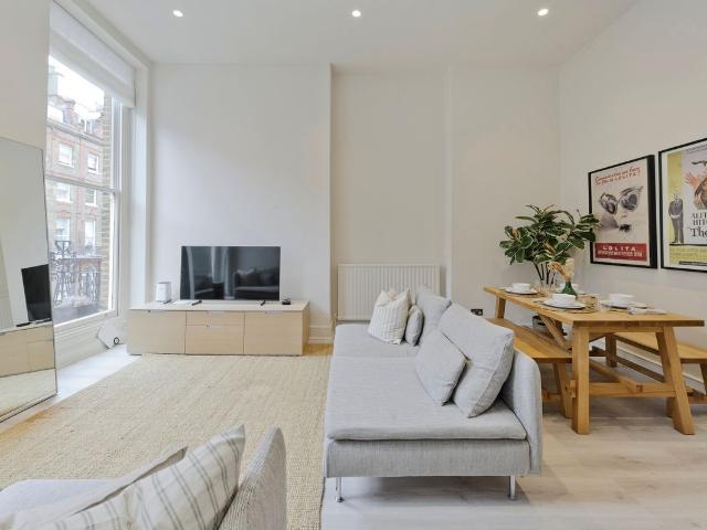 26 Nottingham Place, Marylebone, London W1U, 1 bed flat to rent, £7,042 pcm | PrimeLocation