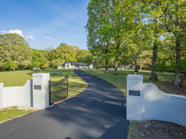 26 Oakwood Ave