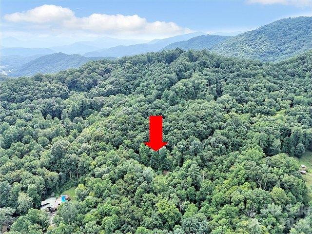 26 Old Tannassie Rd, Sylva, NC 28779