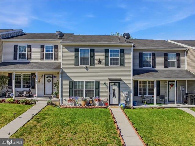 26 Ostrich Ln, Inwood, WV 25428