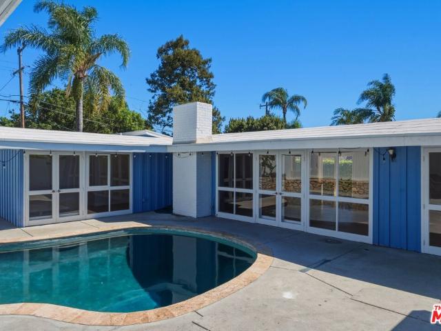 26 Packet Rd, Rancho Palos Verdes, CA 90275 | MLS #26666 | Compass