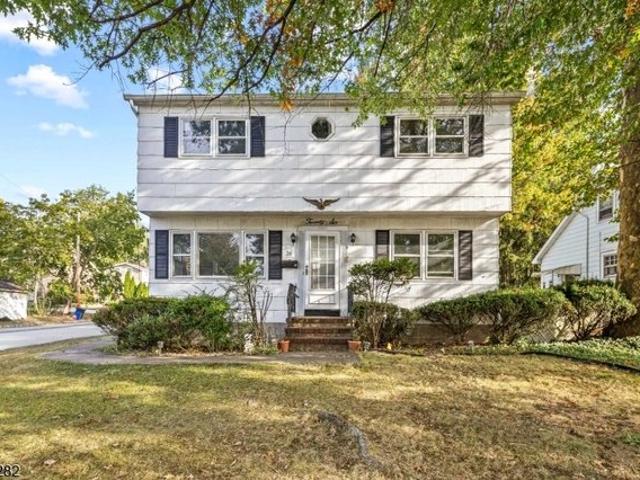26 Passaic Ave, Roseland, NJ 07068