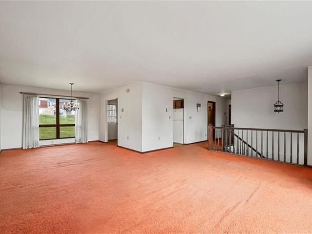 26 Petrak St