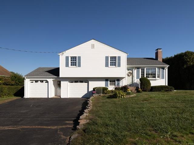26 Pickens Dr, Newington, CT 06111