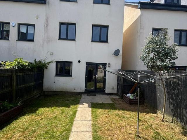 26 Piper Street 4 bed house to rent £1,995 pcm £460 pw