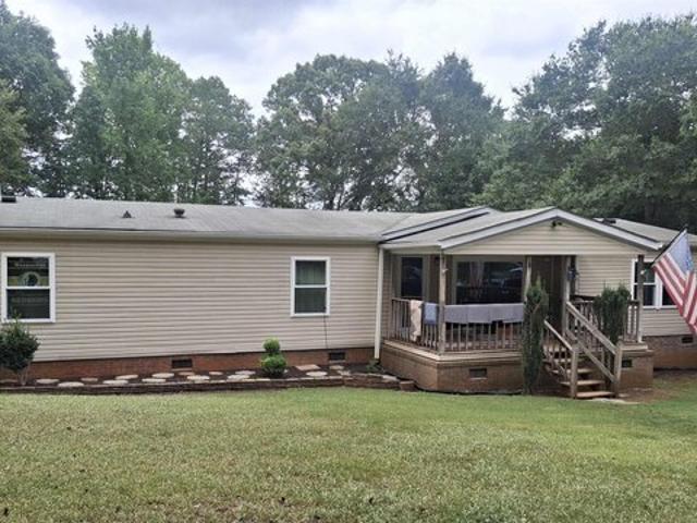 8 Preakness Ct, Greer, SC 29651
