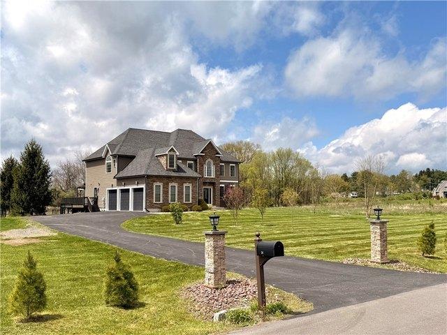 26 Ridge View Ln, Horseheads, NY 14845