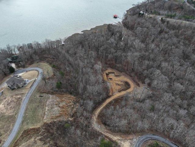 26 River Trace Dr, Dover, TN 37058