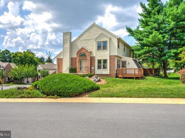 26 River Bend Park, Lancaster, PA 17602