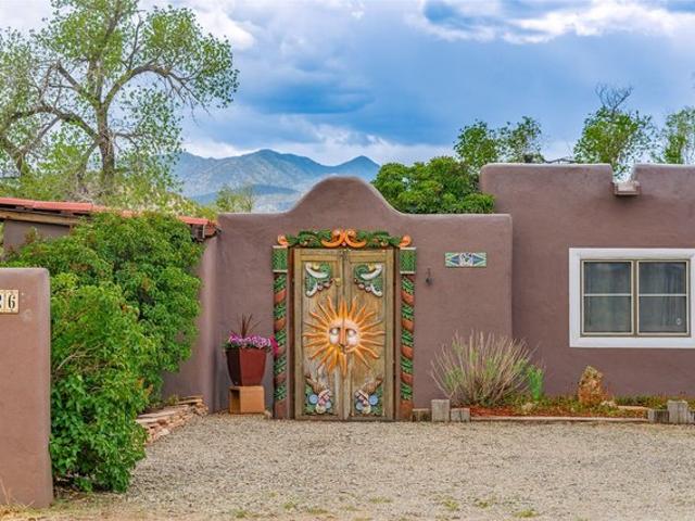 26 River St, Cerrillos, NM 87010