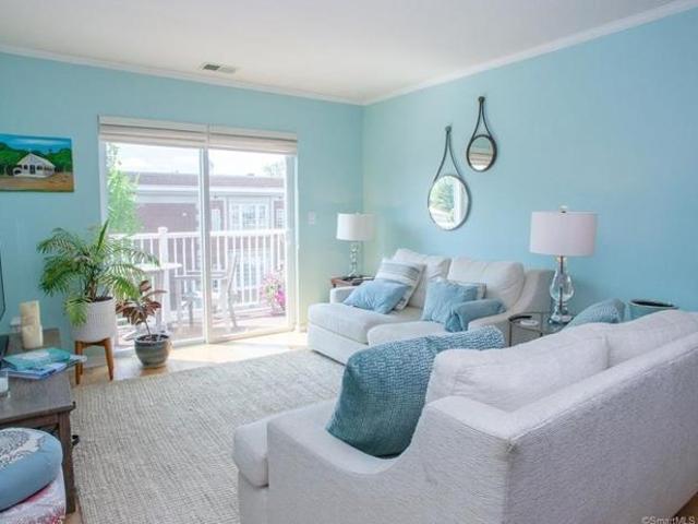 26 School House Dr #406, West Hartford, CT 06110