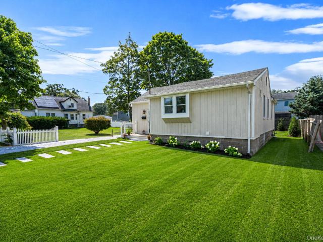 26 Sawyer Avenue