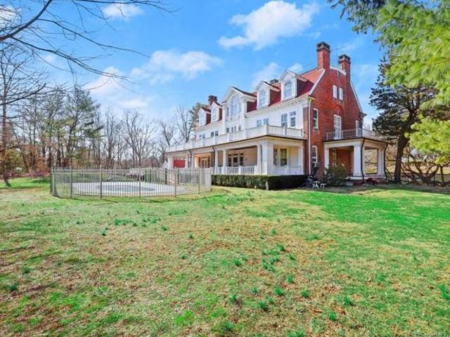 26 Shady Ln, Greenwich, CT 06831