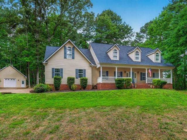 26 Shadymont Dr, Pittsboro, NC 27312