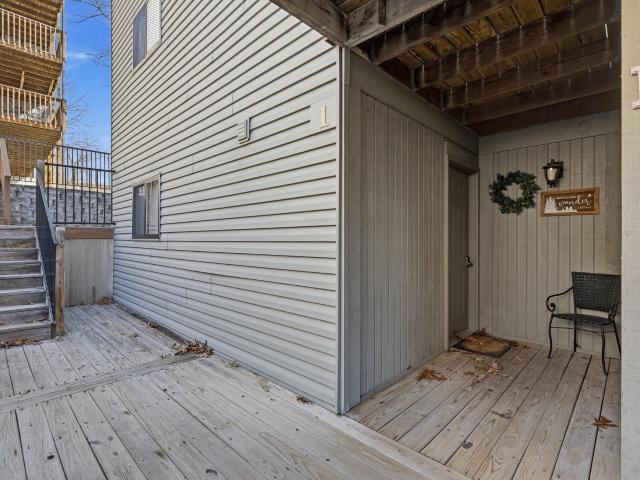 26 Sinatra Court # 1