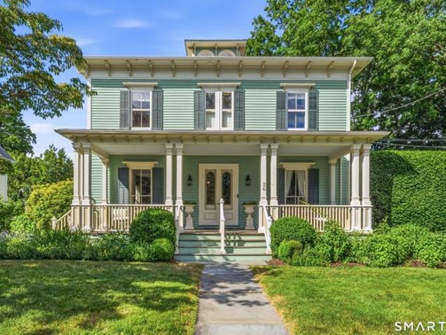 26 Spruce St, Fairfield, CT 06890