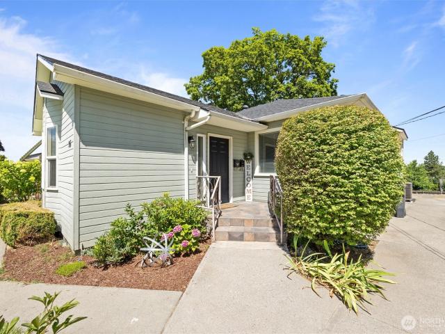 26 SW 13TH