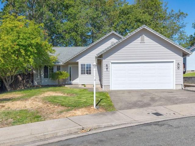 26 SW Leonard St, Grants Pass, OR 97526