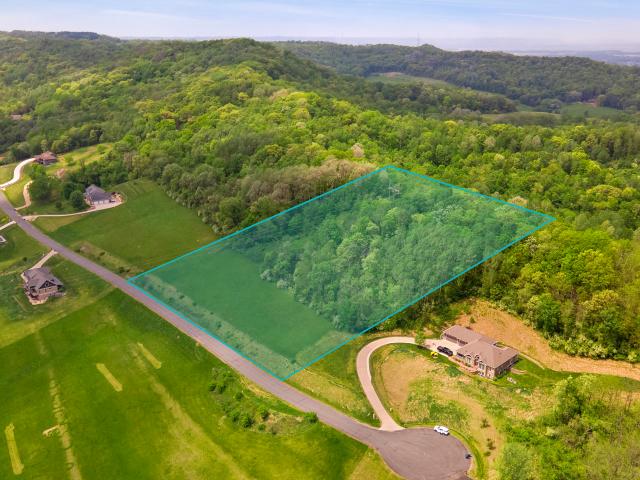 26 Stone Hill Rd N, La Crosse, WI 54601 | MLS #1918 | Compass