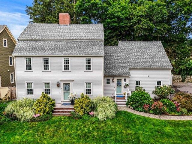 26 Summit Pl, Newburyport, MA 01950