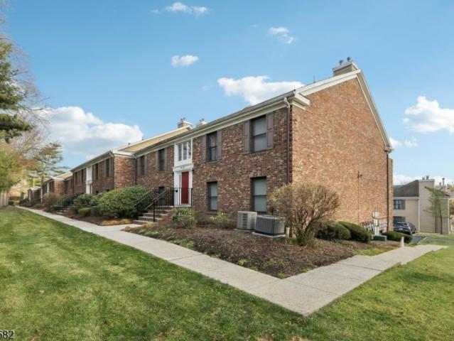 26 Sunrise Dr, Gillette, NJ 07933 | MLS #4000 | Compass
